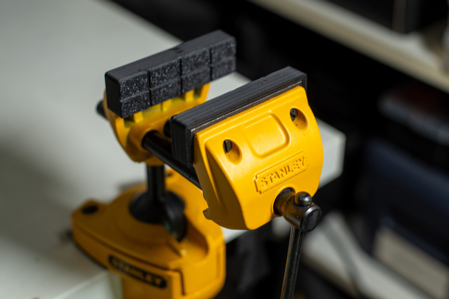 Magnetic Jaw Pad for Stanley Multi-angle Hobby Vise [3D Print] - Simply ...