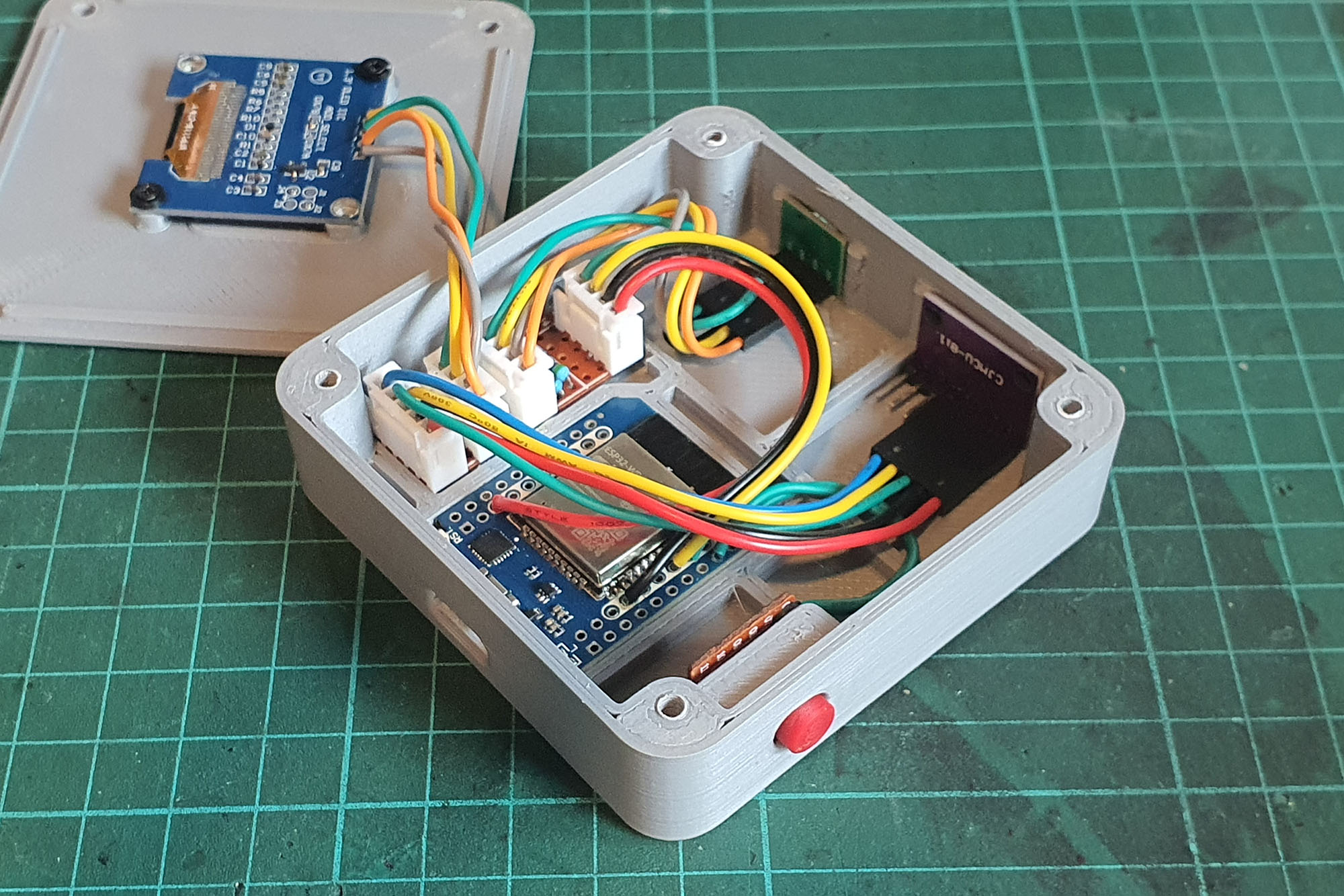 Simple DIY AQI Module: Measure TVOC, CO2, Humidity, and Temperature ...
