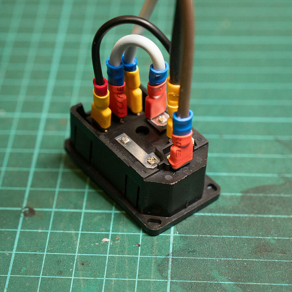 Making a Modular Power Supply Enclosure for Audio Amplifier - Simply Maker